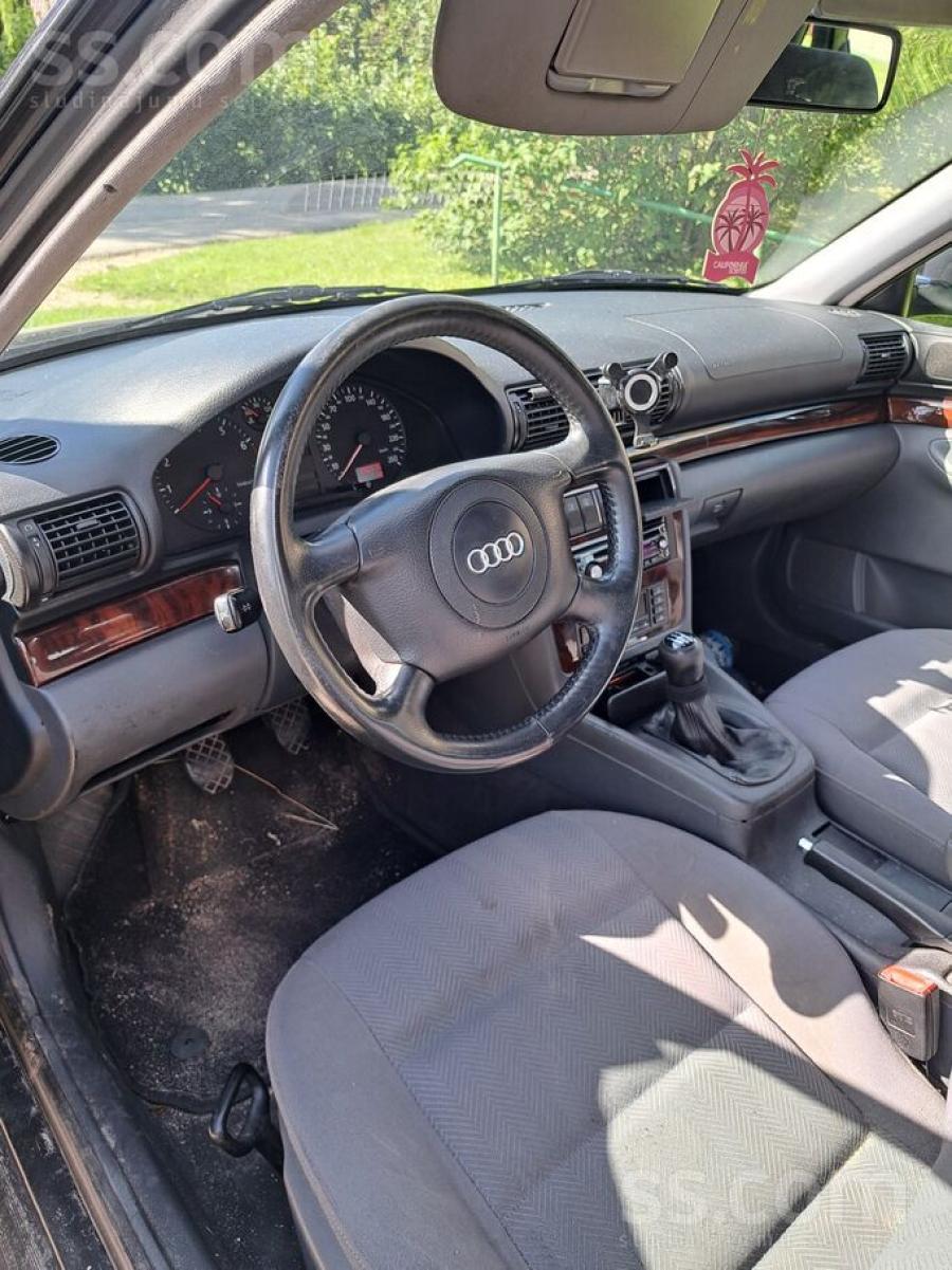Blue Audi A4 1999 in Ogre, with an engine capacity of 1.60 L and mileage of 251 thousand km for 1000 €, photo 9 on AUTOMOTO.COM.LV