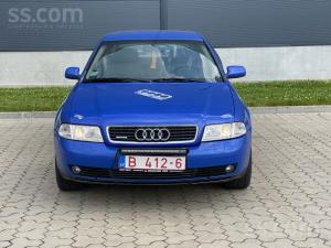 Zils Audi A4 2000 Rīga, ar dzinēja tilpumu 1.90 L un nobraukumu 4212 tūkst. km par 2990 €, foto 4 vietnē AUTOMOTO.COM.LV