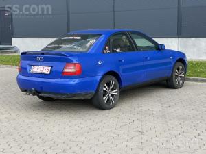 Zils Audi A4 2000 Rīga, ar dzinēja tilpumu 1.90 L un nobraukumu 4212 tūkst. km par 2990 €, foto 5 vietnē AUTOMOTO.COM.LV