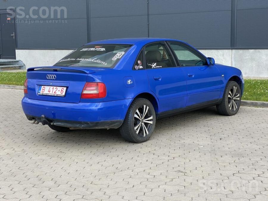 Zils Audi A4 2000 Rīga, ar dzinēja tilpumu 1.90 L un nobraukumu 4212 tūkst. km par 2990 €, foto 5 vietnē AUTOMOTO.COM.LV