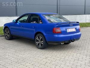 Zils Audi A4 2000 Rīga, ar dzinēja tilpumu 1.90 L un nobraukumu 4212 tūkst. km par 2990 €, foto 8 vietnē AUTOMOTO.COM.LV