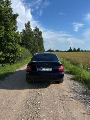 Zils Audi A4 2000 Liepāja, ar dzinēja tilpumu 1.90 L un nobraukumu 402 tūkst. km par 1250 €, foto 2 vietnē AUTOMOTO.COM.LV