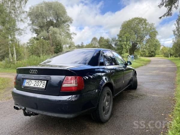 Blue Audi A4 2000 in Cesis, with an engine capacity of 1.90 L and mileage of 447 thousand km for 1250 €, photo 6 on AUTOMOTO.COM.LV
