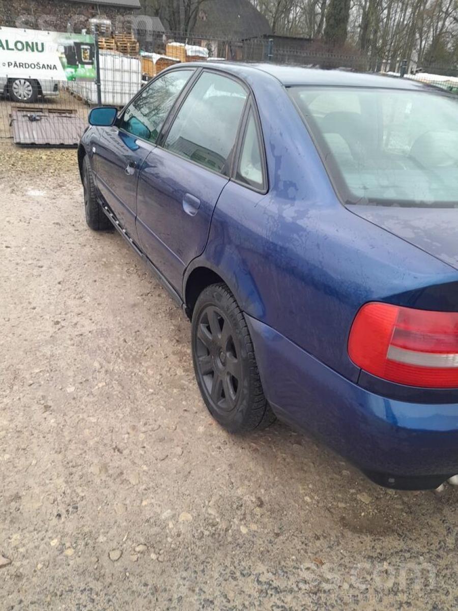 Zils Audi A4 2000 Jelgava, ar dzinēja tilpumu 1.90 L un nobraukumu 381 tūkst. km par 1200 €, foto 2 vietnē AUTOMOTO.COM.LV