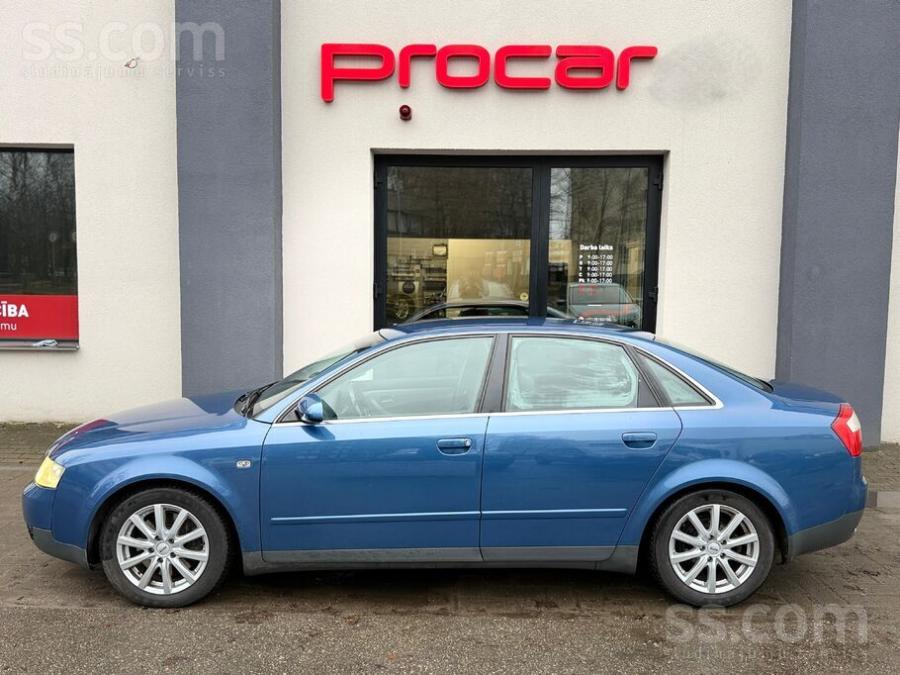 Blue Audi A4 2000 in Riga, with an engine capacity of 3.00 L and mileage of 137 thousand km for 2850 €, photo 2 on AUTOMOTO.COM.LV