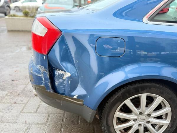 Blue Audi A4 2000 in Riga, with an engine capacity of 3.00 L and mileage of 137 thousand km for 2850 €, photo 9 on AUTOMOTO.COM.LV