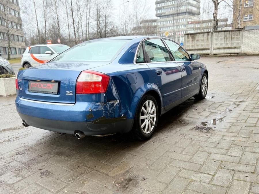Blue Audi A4 2000 in Riga, with an engine capacity of 3.00 L and mileage of 137 thousand km for 2850 €, photo 12 on AUTOMOTO.COM.LV