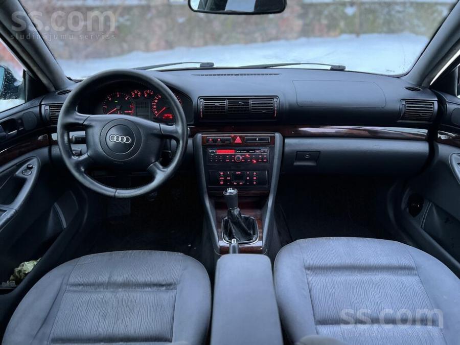 Zils Audi A4 2000 Jelgava, ar dzinēja tilpumu 1.90 L un nobraukumu 428 tūkst. km par 1650 €, foto 9 vietnē AUTOMOTO.COM.LV