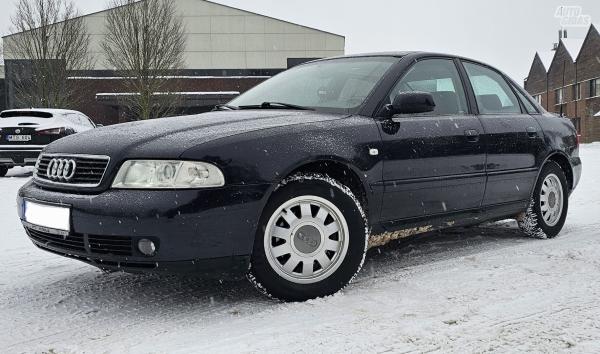 Zils Audi A4 2000 Trakai, ar dzinēja tilpumu 1.90 L un nobraukumu 296 tūkst. km par 999 €, foto 3 vietnē AUTOMOTO.COM.LV