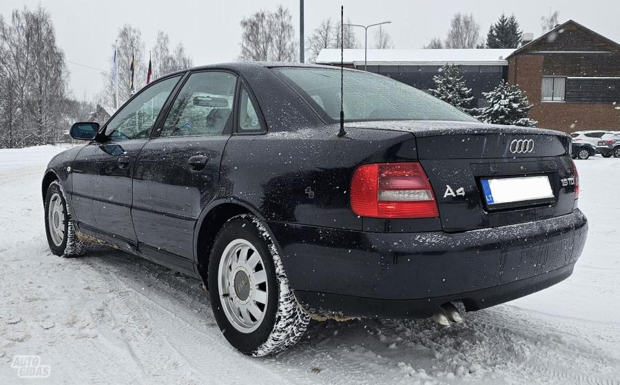 Blue Audi A4 2000 in Trakai, with an engine capacity of 1.90 L and mileage of 296 thousand km for 999 €, photo 7 on AUTOMOTO.COM.LV