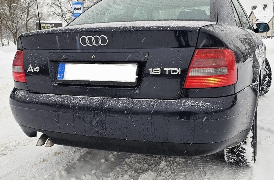 Blue Audi A4 2000 in Trakai, with an engine capacity of 1.90 L and mileage of 296 thousand km for 999 €, photo 10 on AUTOMOTO.COM.LV