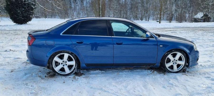 Blue Audi A4 2000 in Vilnius, with an engine capacity of 2.50 L and mileage of 419 thousand km for 3250 €, photo 4 on AUTOMOTO.COM.LV