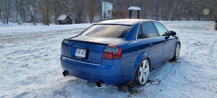 Blue Audi A4 2000 in Vilnius, with an engine capacity of 2.50 L and mileage of 419 thousand km for 3250 €, photo 7 on AUTOMOTO.COM.LV