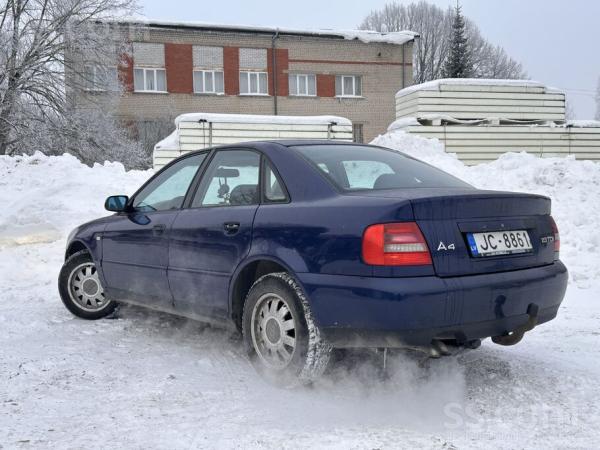 Синий Ауди А4 2000 в Тукумс, объемом двигателя 1.90 л и пробегом 460 тыс. км за 1050 €, фото 4 на AUTOMOTO.COM.LV