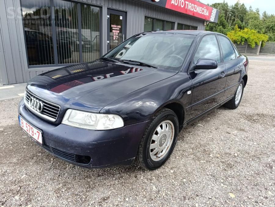 Blue Audi A4 2000 in Valmiera, with an engine capacity of 1.60 L and mileage of 327 thousand km for 1250 €, photo 1 on AUTOMOTO.COM.LV
