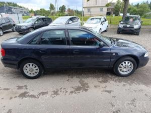 Blue Audi A4 2000 in Valmiera, with an engine capacity of 1.60 L and mileage of 327 thousand km for 1250 €, photo 7 on AUTOMOTO.COM.LV
