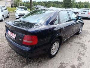 Blue Audi A4 2000 in Valmiera, with an engine capacity of 1.60 L and mileage of 327 thousand km for 1250 €, photo 8 on AUTOMOTO.COM.LV