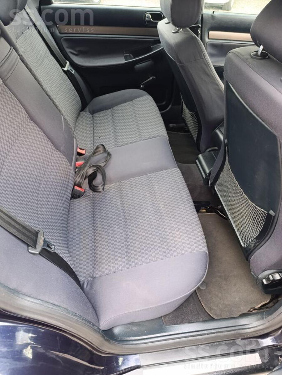 Blue Audi A4 2000 in Valmiera, with an engine capacity of 1.60 L and mileage of 327 thousand km for 1250 €, photo 11 on AUTOMOTO.COM.LV