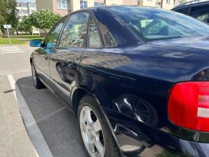 Zils Audi A4 2000 Kėdainiai, ar dzinēja tilpumu 1.60 L un nobraukumu 218 tūkst. km par 1500 €, foto 4 vietnē AUTOMOTO.COM.LV