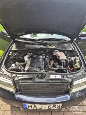 Zils Audi A4 2000 Viļņa, ar dzinēja tilpumu 1.90 L un nobraukumu 270 tūkst. km par 1200 €, foto 3 vietnē AUTOMOTO.COM.LV