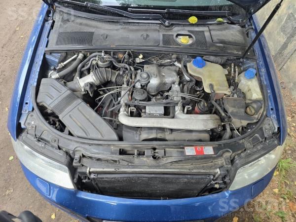 Zils Audi A4 2000 Rīga, ar dzinēja tilpumu 2.50 L un nobraukumu 304 tūkst. km par 3500 €, foto 9 vietnē AUTOMOTO.COM.LV