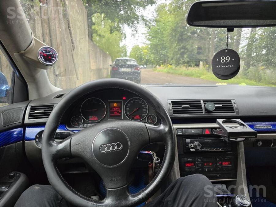 Zils Audi A4 2000 Rīga, ar dzinēja tilpumu 2.50 L un nobraukumu 304 tūkst. km par 3500 €, foto 11 vietnē AUTOMOTO.COM.LV