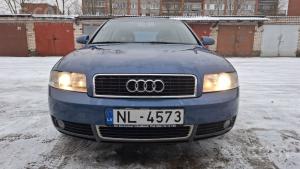 Zils Audi A4 2001 Daugavpils, ar dzinēja tilpumu 2.00 L un nobraukumu 267 tūkst. km par 1200 €, foto 2 vietnē AUTOMOTO.COM.LV