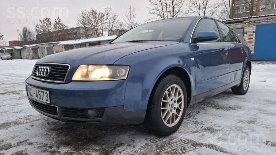 Zils Audi A4 2001 Daugavpils, ar dzinēja tilpumu 2.00 L un nobraukumu 267 tūkst. km par 1200 €, foto 3 vietnē AUTOMOTO.COM.LV