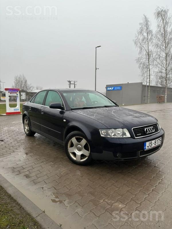 Zils Audi A4 2001 Madona, ar dzinēja tilpumu 2.50 L un nobraukumu 256 tūkst. km par 1650 €, foto 2 vietnē AUTOMOTO.COM.LV