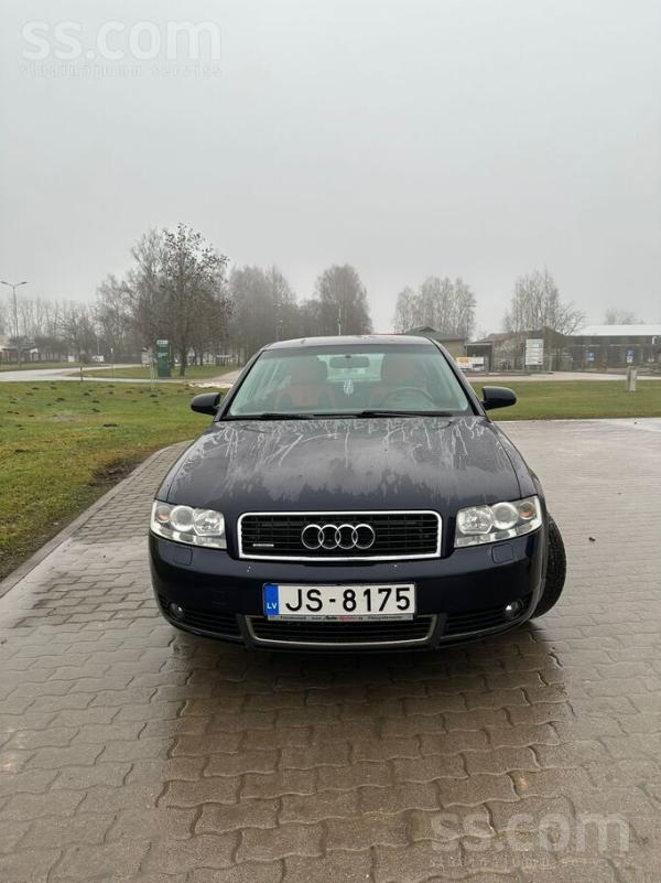 Zils Audi A4 2001 Madona, ar dzinēja tilpumu 2.50 L un nobraukumu 256 tūkst. km par 1650 €, foto 3 vietnē AUTOMOTO.COM.LV