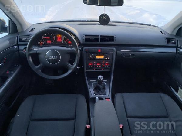 Zils Audi A4 2001 Rīga, ar dzinēja tilpumu 1.90 L un nobraukumu 287 tūkst. km par 1650 €, foto 10 vietnē AUTOMOTO.COM.LV