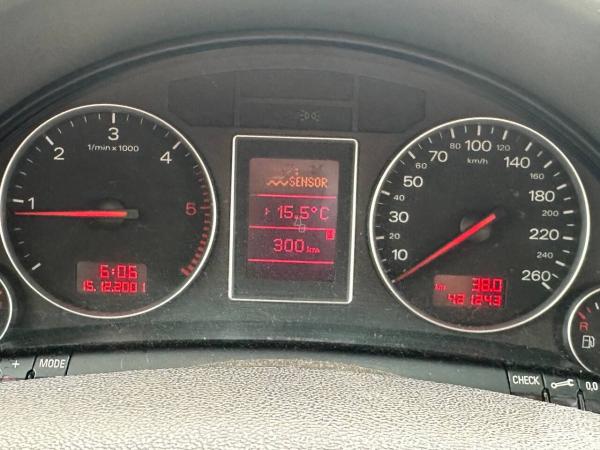 Blue Audi A4 2001 in Vilnius, with an engine capacity of 1.90 L and mileage of 421 thousand km for 550 €, photo 10 on AUTOMOTO.COM.LV