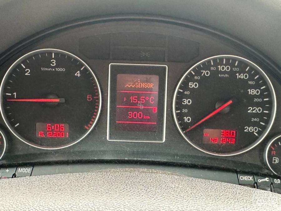 Blue Audi A4 2001 in Vilnius, with an engine capacity of 1.90 L and mileage of 421 thousand km for 550 €, photo 11 on AUTOMOTO.COM.LV