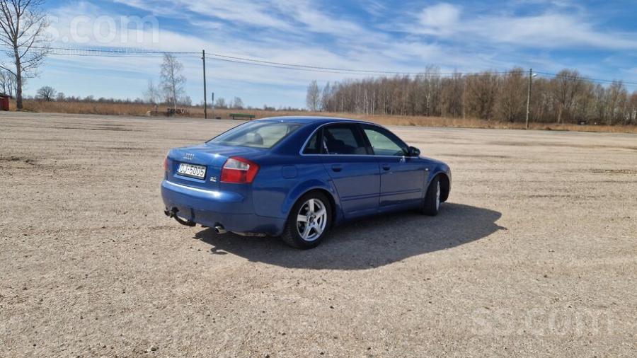 Zils Audi A4 2001 Rīga, ar dzinēja tilpumu 3.00 L un nobraukumu 292 tūkst. km par 2500 €, foto 3 vietnē AUTOMOTO.COM.LV