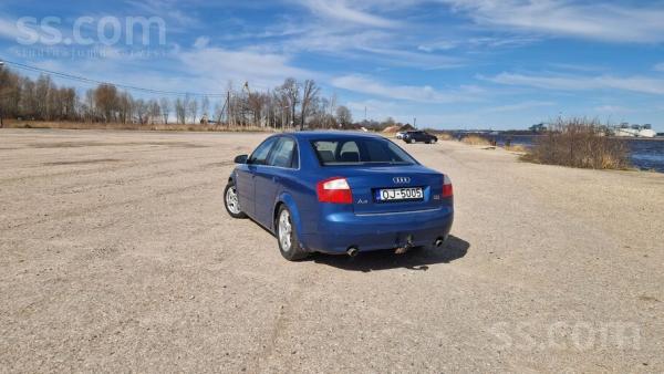 Синий Ауди А4 2001 в Рига, объемом двигателя 3.00 л и пробегом 292 тыс. км за 2500 €, фото 3 на AUTOMOTO.COM.LV