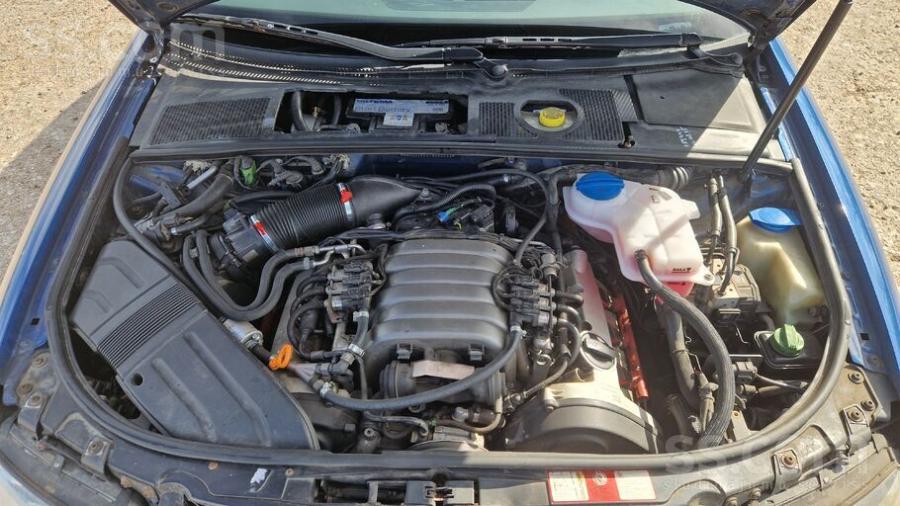 Zils Audi A4 2001 Rīga, ar dzinēja tilpumu 3.00 L un nobraukumu 292 tūkst. km par 2500 €, foto 8 vietnē AUTOMOTO.COM.LV