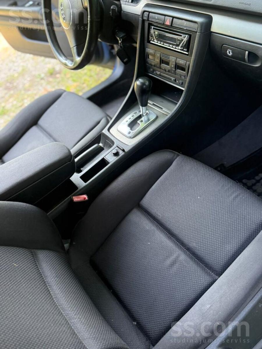 Zils Audi A4 2001 Rīga, ar dzinēja tilpumu 2.00 L un nobraukumu 233 tūkst. km par 1350 €, foto 11 vietnē AUTOMOTO.COM.LV
