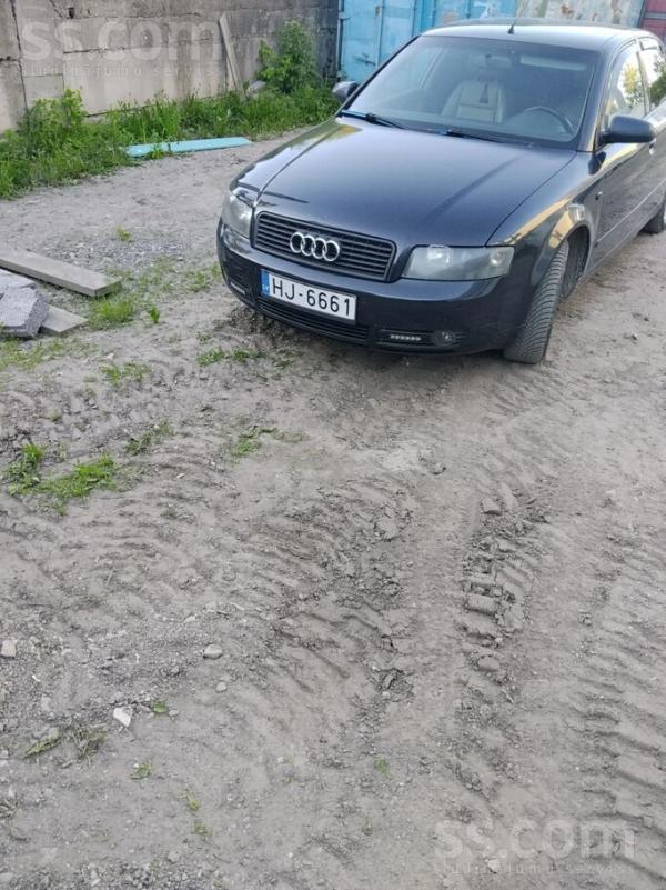Синий Ауди А4 2001 в Рига, объемом двигателя 1.90 л и пробегом 519 тыс. км за 1300 €, фото 1 на AUTOMOTO.COM.LV