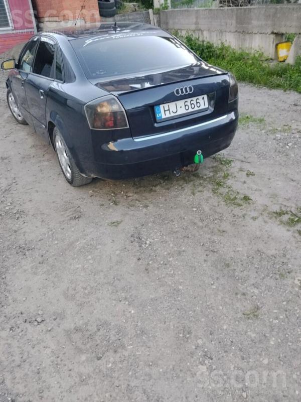 Синий Ауди А4 2001 в Рига, объемом двигателя 1.90 л и пробегом 519 тыс. км за 1300 €, фото 5 на AUTOMOTO.COM.LV