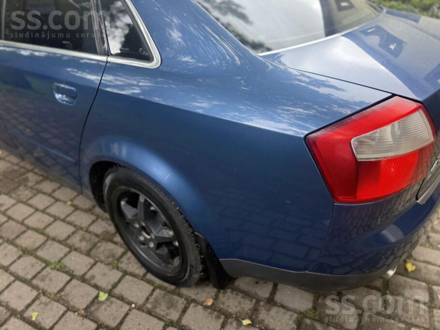 Blue Audi A4 2001 in Riga, with an engine capacity of 2.00 L and mileage of 235 thousand km for 1200 €, photo 6 on AUTOMOTO.COM.LV