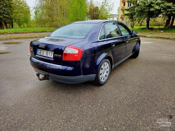 Zils Audi A4 2001 Panevēža, ar dzinēja tilpumu 1.90 L un nobraukumu 393 tūkst. km par 1450 €, foto 7 vietnē AUTOMOTO.COM.LV