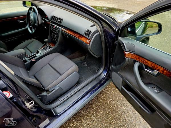 Zils Audi A4 2001 Panevēža, ar dzinēja tilpumu 1.90 L un nobraukumu 393 tūkst. km par 1450 €, foto 10 vietnē AUTOMOTO.COM.LV