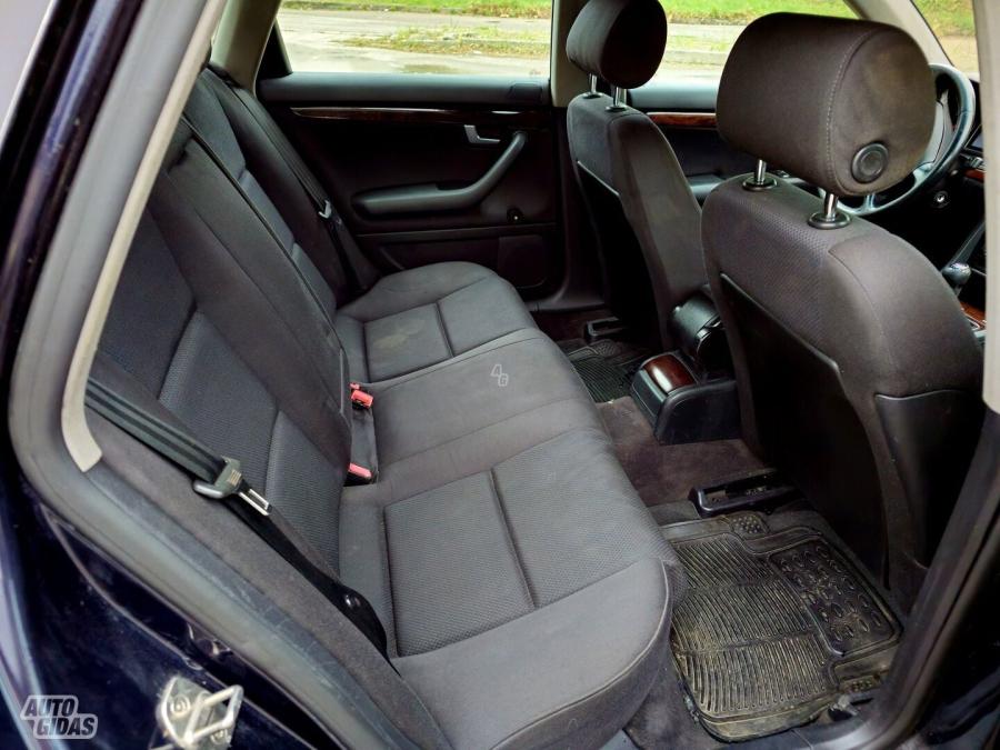 Zils Audi A4 2001 Panevēža, ar dzinēja tilpumu 1.90 L un nobraukumu 393 tūkst. km par 1450 €, foto 12 vietnē AUTOMOTO.COM.LV