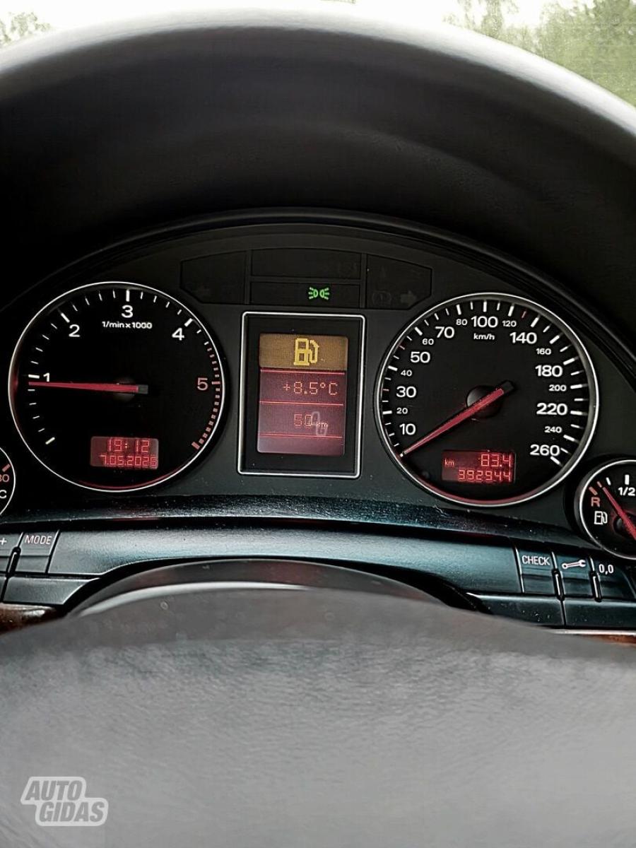 Zils Audi A4 2001 Panevēža, ar dzinēja tilpumu 1.90 L un nobraukumu 393 tūkst. km par 1450 €, foto 13 vietnē AUTOMOTO.COM.LV