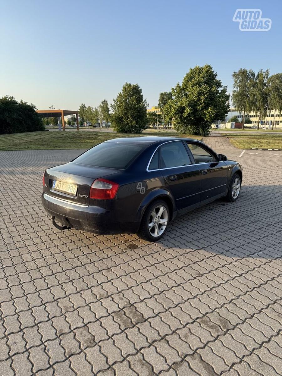 Blue Audi A4 2001 in Vilnius, with an engine capacity of 1.90 L and mileage of 530 thousand km for 1200 €, photo 4 on AUTOMOTO.COM.LV