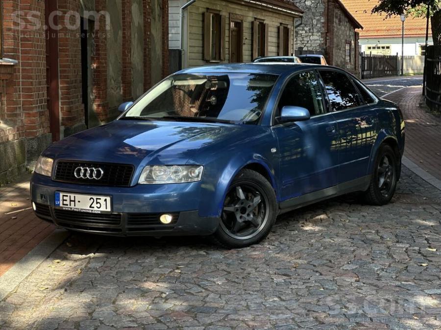Zils Audi A4 2001 Cēsis, ar dzinēja tilpumu 2.00 L un nobraukumu 234 tūkst. km par 1290 €, foto 1 vietnē AUTOMOTO.COM.LV