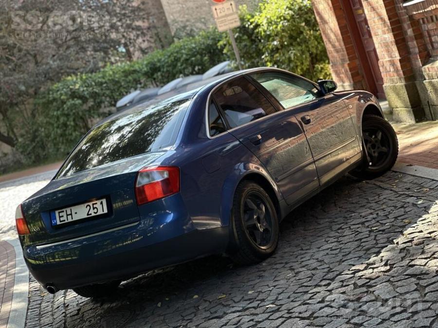 Zils Audi A4 2001 Cēsis, ar dzinēja tilpumu 2.00 L un nobraukumu 234 tūkst. km par 1290 €, foto 9 vietnē AUTOMOTO.COM.LV