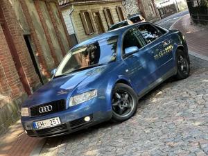 Zils Audi A4 2001 Cēsis, ar dzinēja tilpumu 2.00 L un nobraukumu 234 tūkst. km par 1290 €, foto 3 vietnē AUTOMOTO.COM.LV