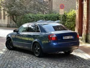Zils Audi A4 2001 Cēsis, ar dzinēja tilpumu 2.00 L un nobraukumu 234 tūkst. km par 1290 €, foto 6 vietnē AUTOMOTO.COM.LV