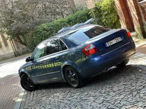 Zils Audi A4 2001 Cēsis, ar dzinēja tilpumu 2.00 L un nobraukumu 234 tūkst. km par 1290 €, foto 7 vietnē AUTOMOTO.COM.LV